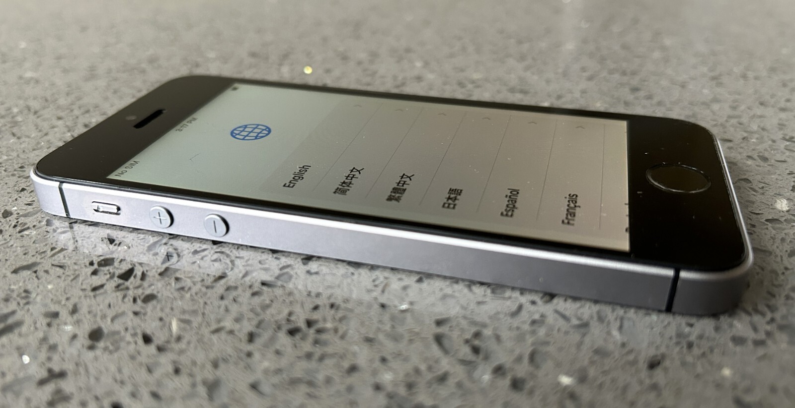 Apple iPhone SE 1st Gen - 64GB - Space Grey - Good Condition - Unlocked ...