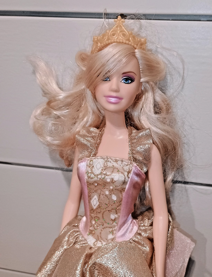 Barbie Princess Anneliese from Princess & The Pauper Ballerina doll ...
