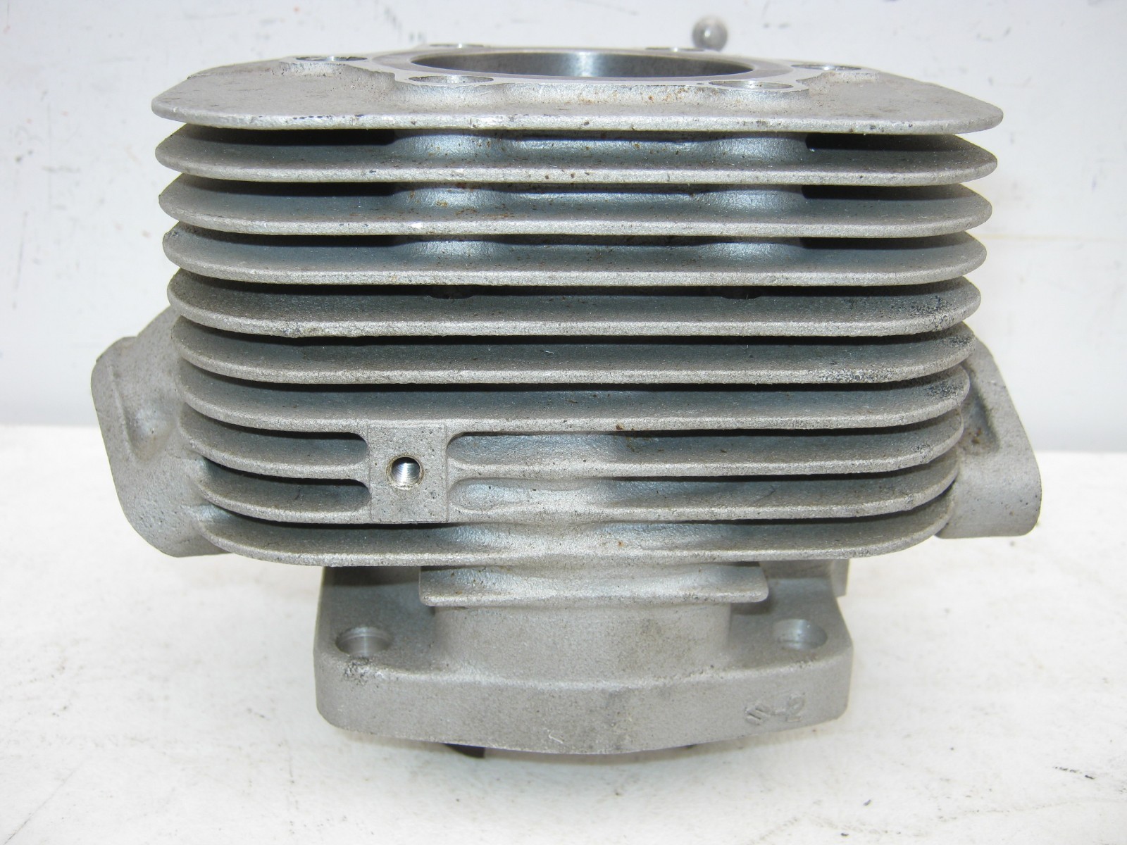 Suzuki XR440 NOS CYLINDER JUG 1969 1970 1971 1972 1973 SM40 OEM Vintage ...