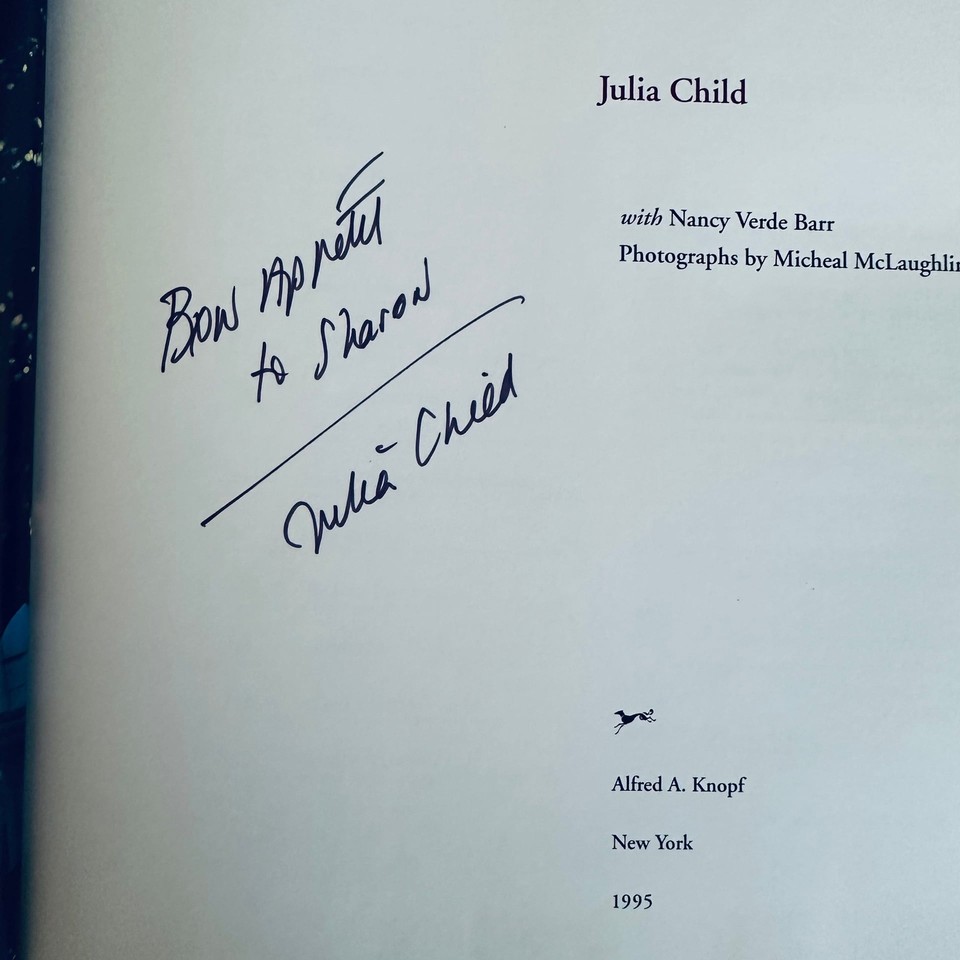 Julia Child Autographed Book In Julia's Kitchen with Master Chefs (1996 ...