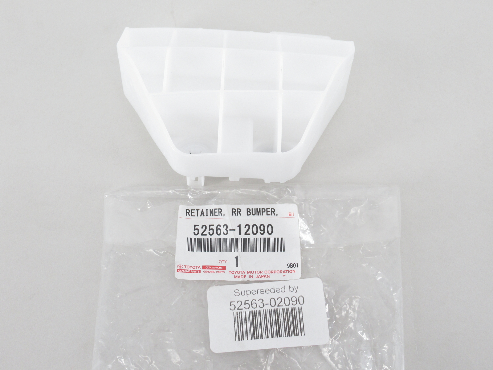 Genuine OEM Toyota 52563-02090 Driver Rear Bumper Upper Retainer 2011 ...