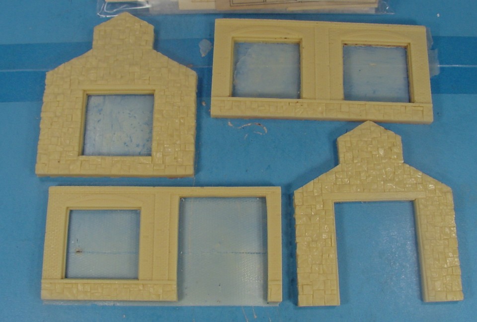 S SCALE/Sn3/Sn2 BACKWOODS ENGINE HOUSE & REPAIR SHED KIT WISEMAN MODEL ...