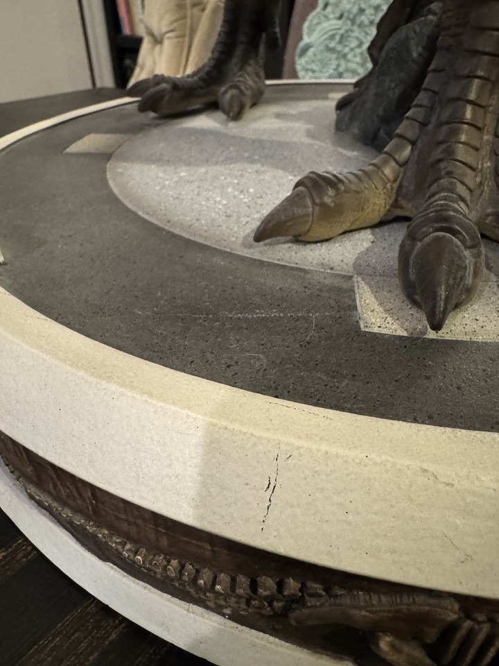 Chronicle Collectibles Rotunda Rex /300 1:9 Scale. Jurassic Park Iconic ...