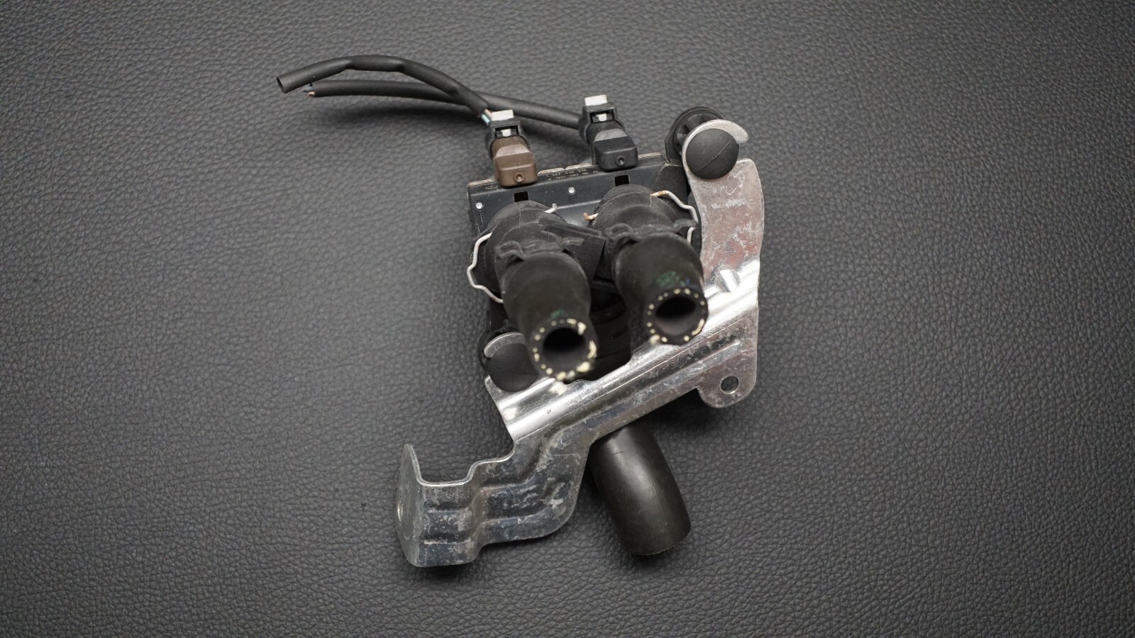 OEM MERCEDES BENZ W222 SOLENOID WATER VALVE HEATING REGULATOR ...