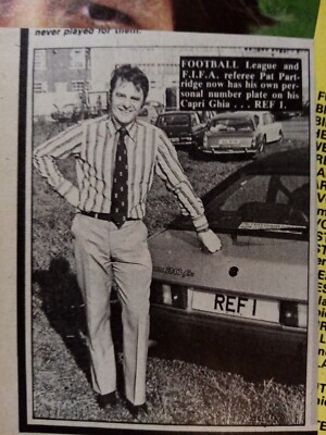 El42 Ephemera 1970s football picture referee pat Partridge ref 1 | eBay