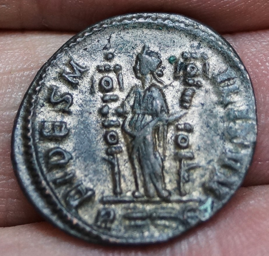 PROBUS, FIDES MILITUM, 280 A.D, 22mm, 4.06g, Ancient Roman Bronze ...