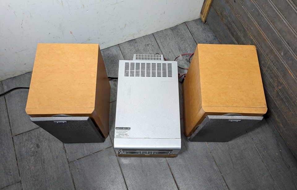 Sanyo AWM-3500 Micro Shelf System CD Player AM/FM Stereo Radio with ...