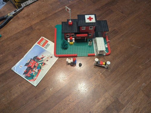 Vintage Lego 555 Hospital 💎98% Complete w/Figurines and Ambulance ...