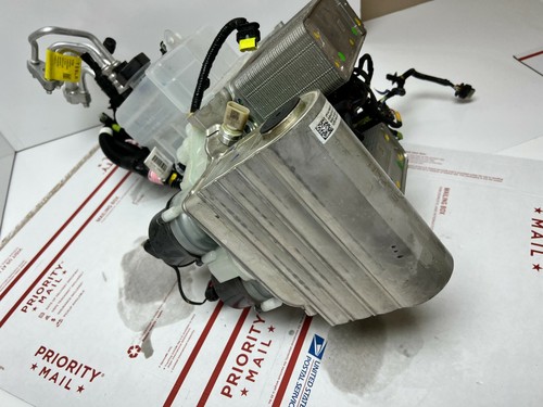 2022 TESLA MODEL Y SUPERMANIFOLD COOLANT BOTTLE OCTOVALVE CHILLER ...