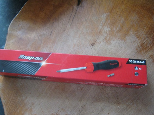 Snap-on Ratcheting Soft Grip Standard Red Screwdriver SGDMRC44B for ...
