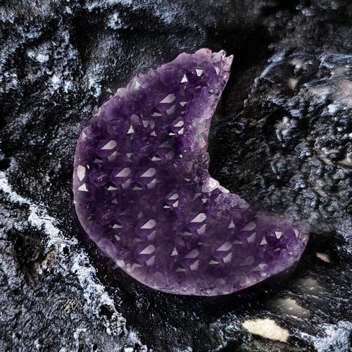Raw Rough Crescent Moon Shape Amethyst Crystal Cluster Geode Chunks ...