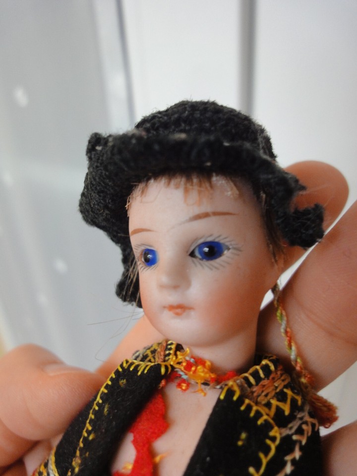 Antique doll antique mignonette doll closed mouth long neck blue eyes ...