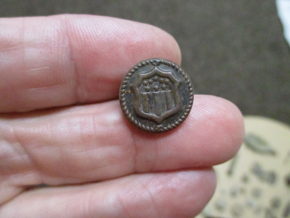 Dug Civil War brass Patriotic shield/stars/stripes cufflink relic ...