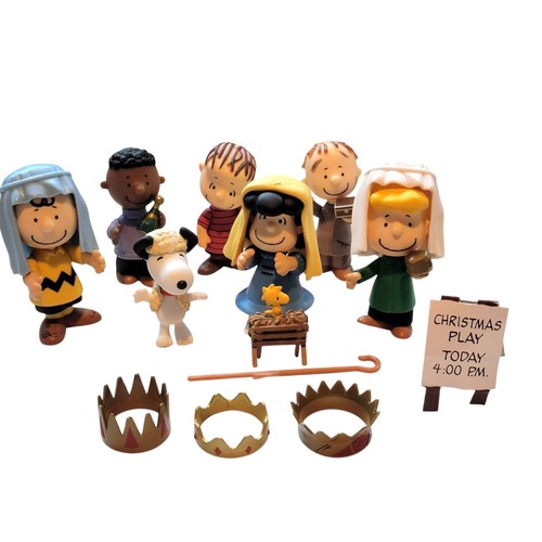Peanuts Cartoon Christmas Nativity Figures 8 Characters Charlie Brown ...