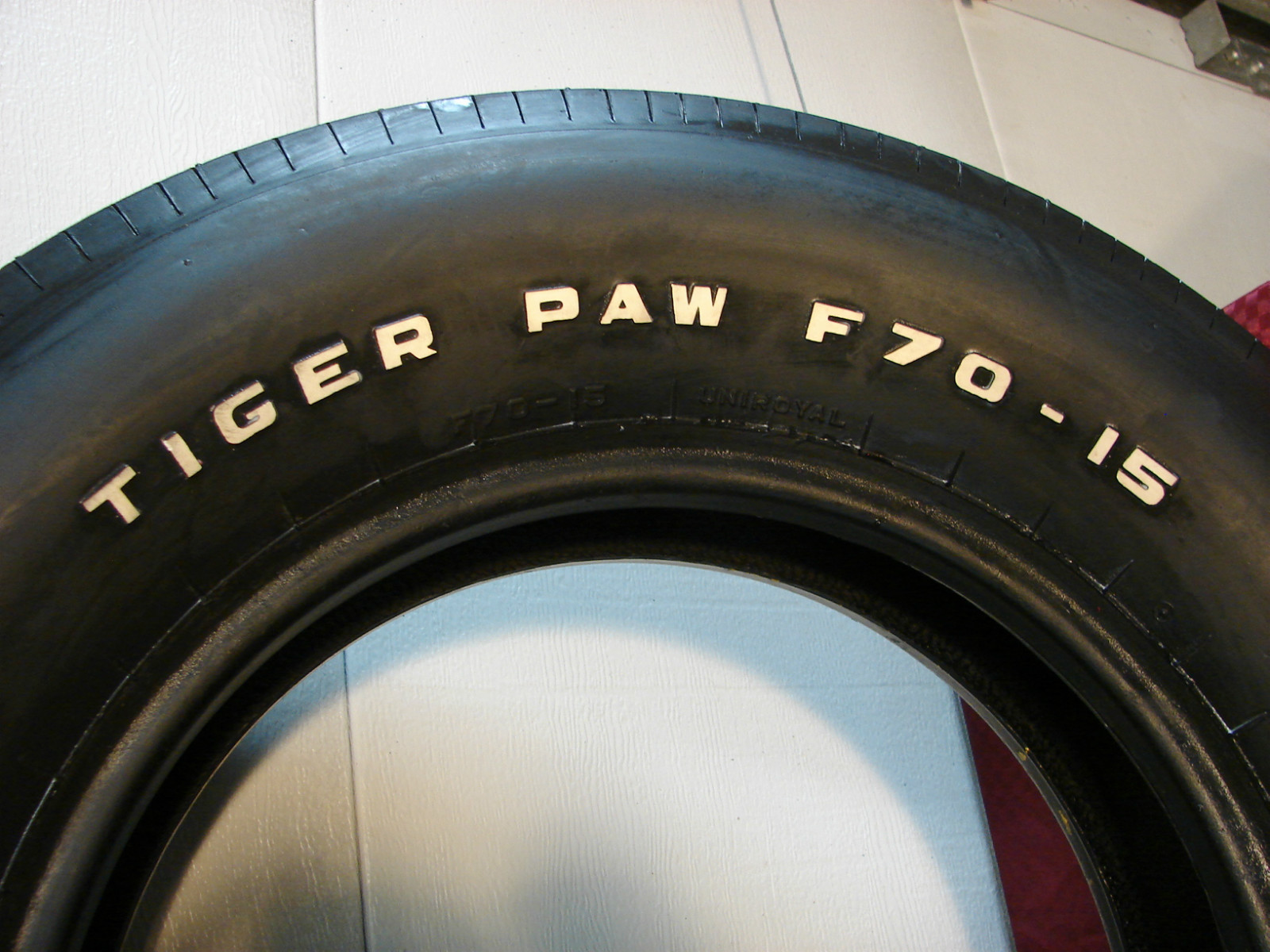 NOS VINTAGE UNIROYAL TIGER PAW WHITE LETTER F70-15 TIRE 1972 CORVETTE ...