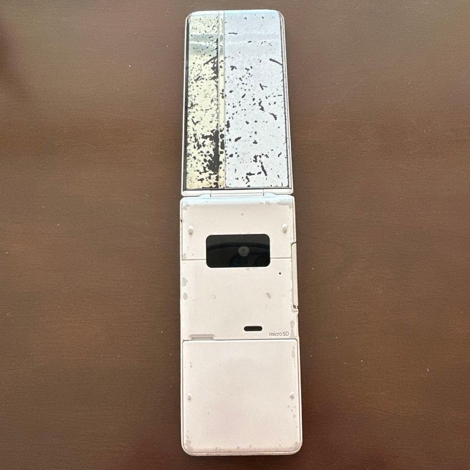 NTT docomo P-01H Mobile Japanese Flip phone Garakei Keitai Cell phone ...