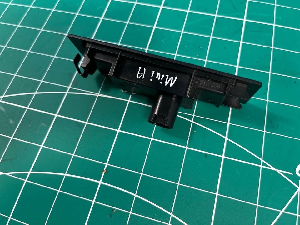 16-24 MINI COOPER CLUBMAN TAILGATE TRUNK LICENSE PLATE LIGHT LAMP OEM ...