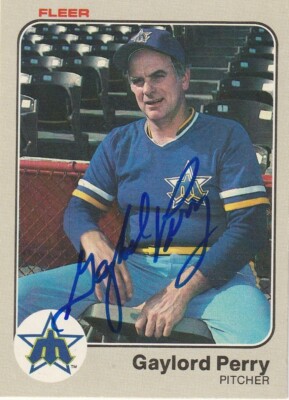 GAYLORD PERRY SEATTLE MARINERS SIGNED 1983 FLEER CARD #483 | eBay
