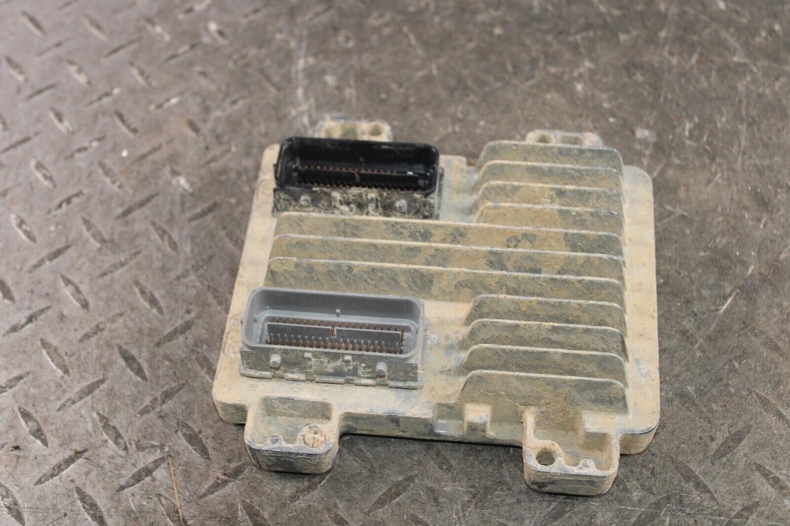 10-13 Silverado 1500 5.3L Motor Engine Control Module Computer ECM ECU ...