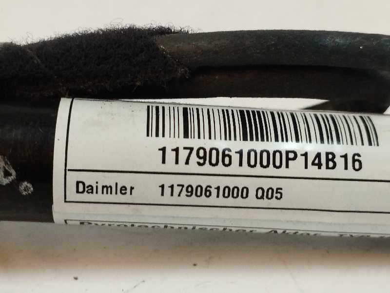 1179061000 non identificato PER INFINITI QX30 /ACTUADOR CAPOT /LADO ...