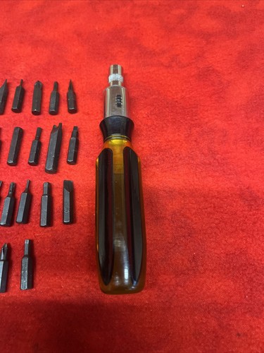 (UNBRANDED) NUTDRIVER SCREWDRIVER RATCHET w/ 17 assorted bit ...