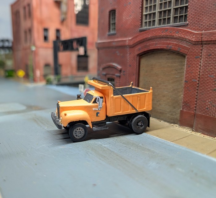 1/87 HO Scale Custom Built Mack B61 Series Single Axle Dump Truck. | eBay