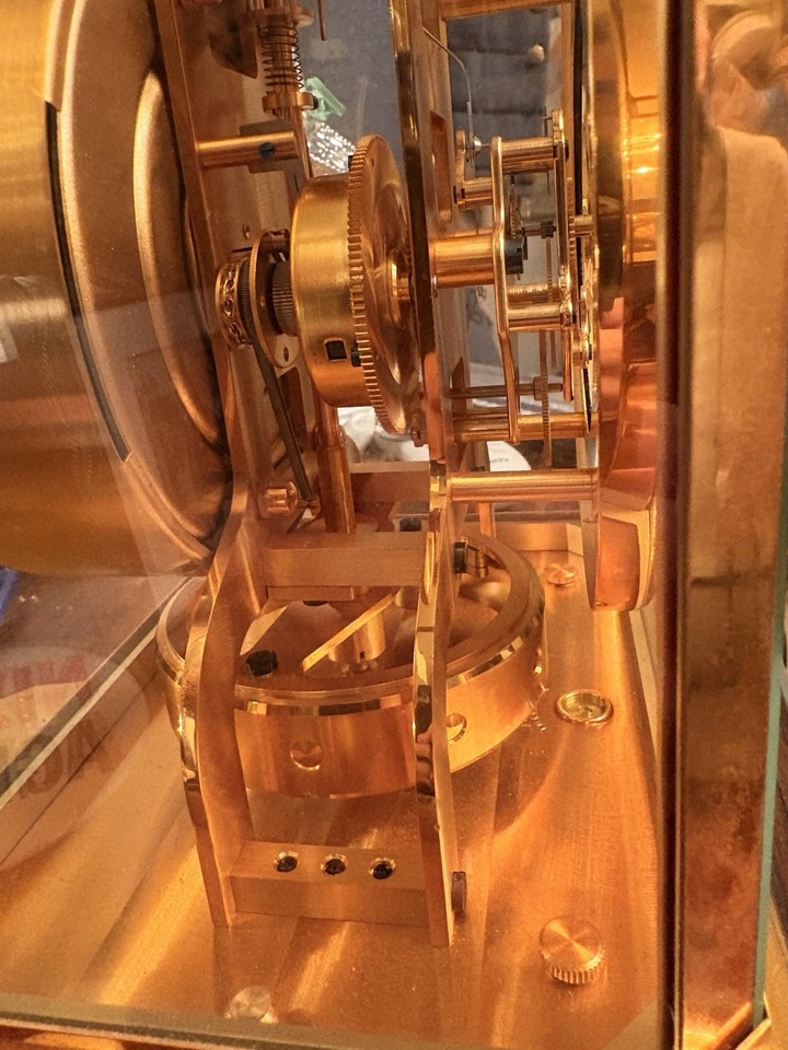 Elegant Vintage LeCoultre Atmos Clock – Calibre 519 Serial Number ...