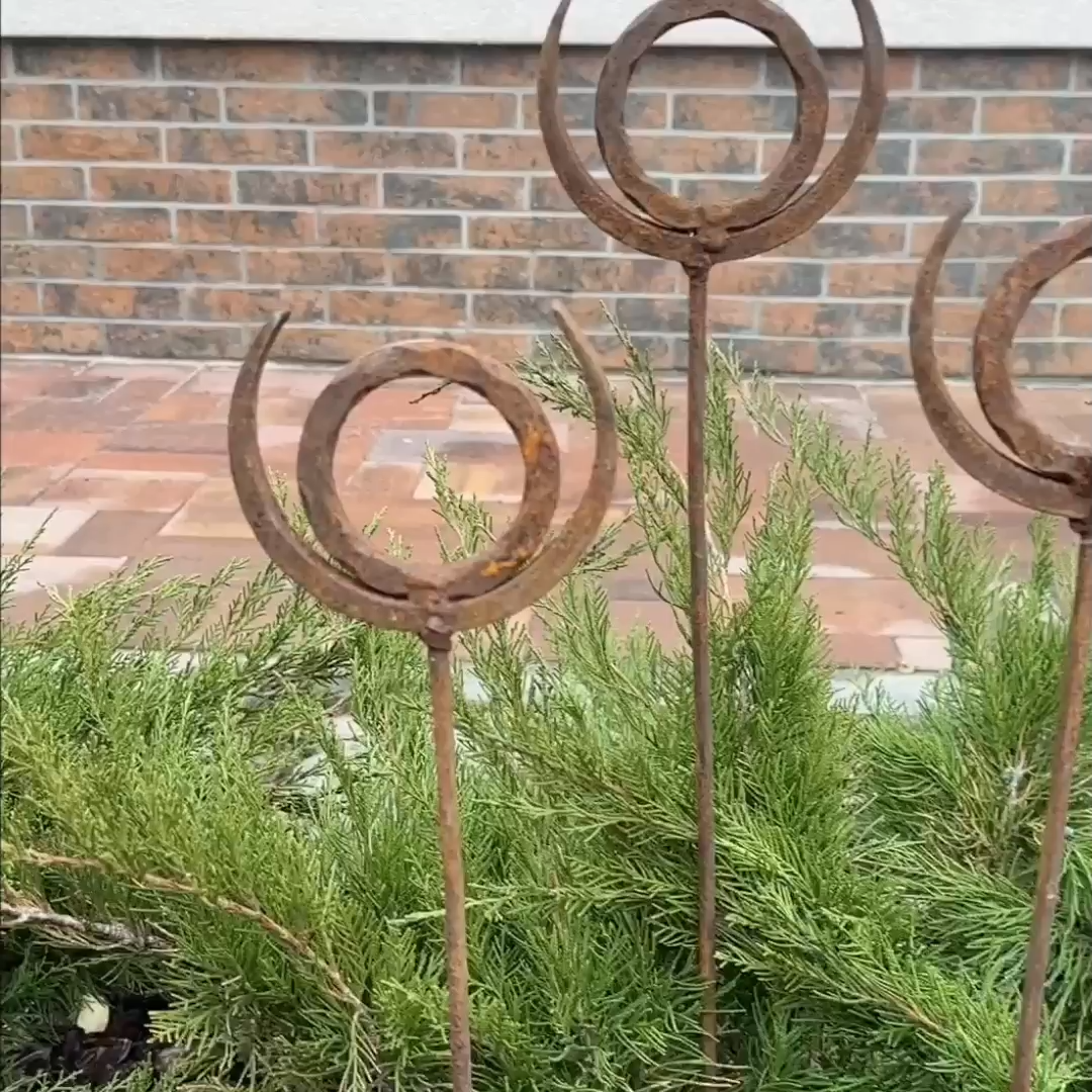 Rusty finials set of 3, Garden Finial Stakes, Metal Garden Sculptures ...