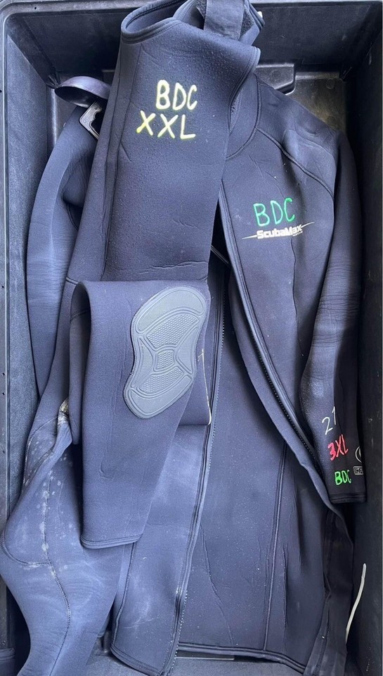 SCUBA Gear LOT - Barely Used - Full Set BCD, Tanks, Octopus, Computer ...