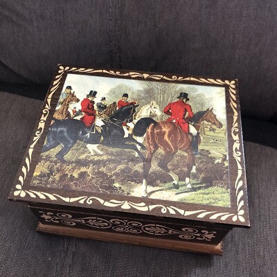 RARE VINTAGE ANRI ITALY HAND CARVED Hunting Scene MUSIC JEWELRY BOX ...