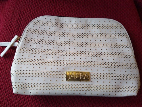 Bundle 2 x $ 15 Jafra ~ Skin Care Makeup Bag White With Gold Color ...