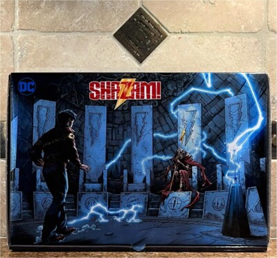 DC Comics SHAZAM! Promo Box Set - Beanie, Comic, Candy Bar, Graphic ...