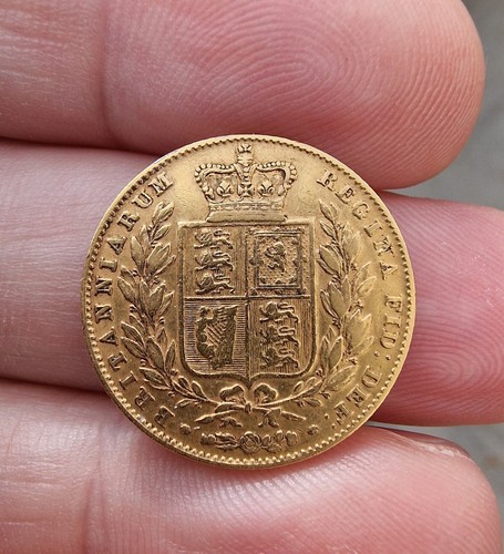 1845 Queen Victoria shield back full sovereign | eBay UK