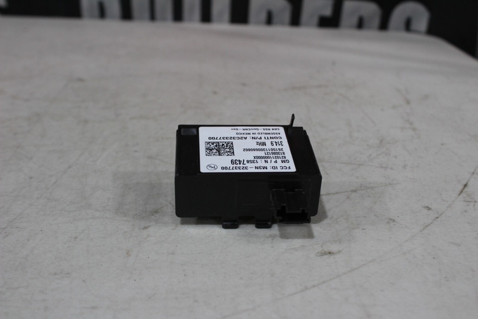 2015 GMC SIERRA Remote Control Door Lock Receiver - GM (13587439) | eBay