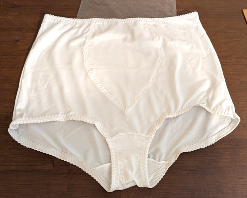 '96 Just My Size Shapewear Light Control Tummy Shaper WHITE Pantie ...