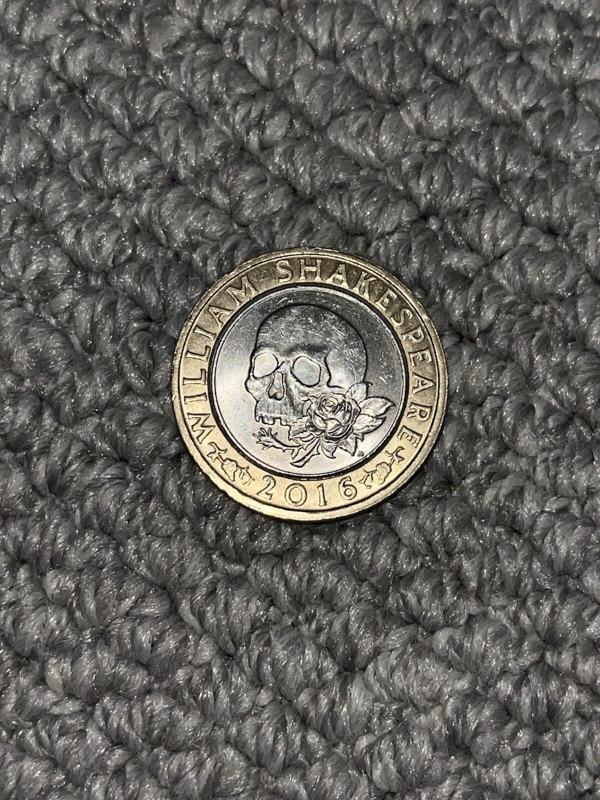 Rare 2 Pound Coin £2 William Shakespeare Macbeth Rose And Skull 2016 ...