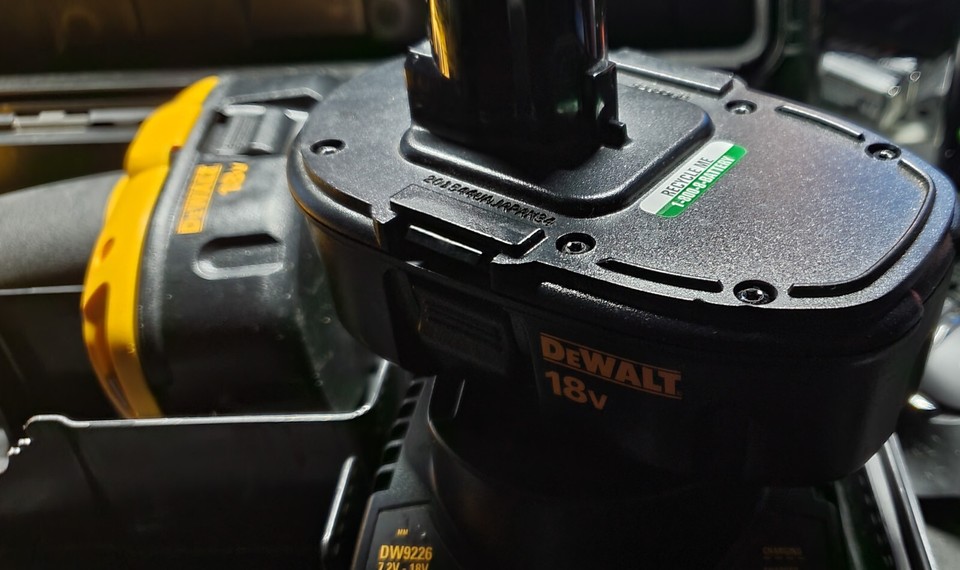 DEWALT DC970 18V Cordless Drill with TWO Batteries, Charger, and Case ...