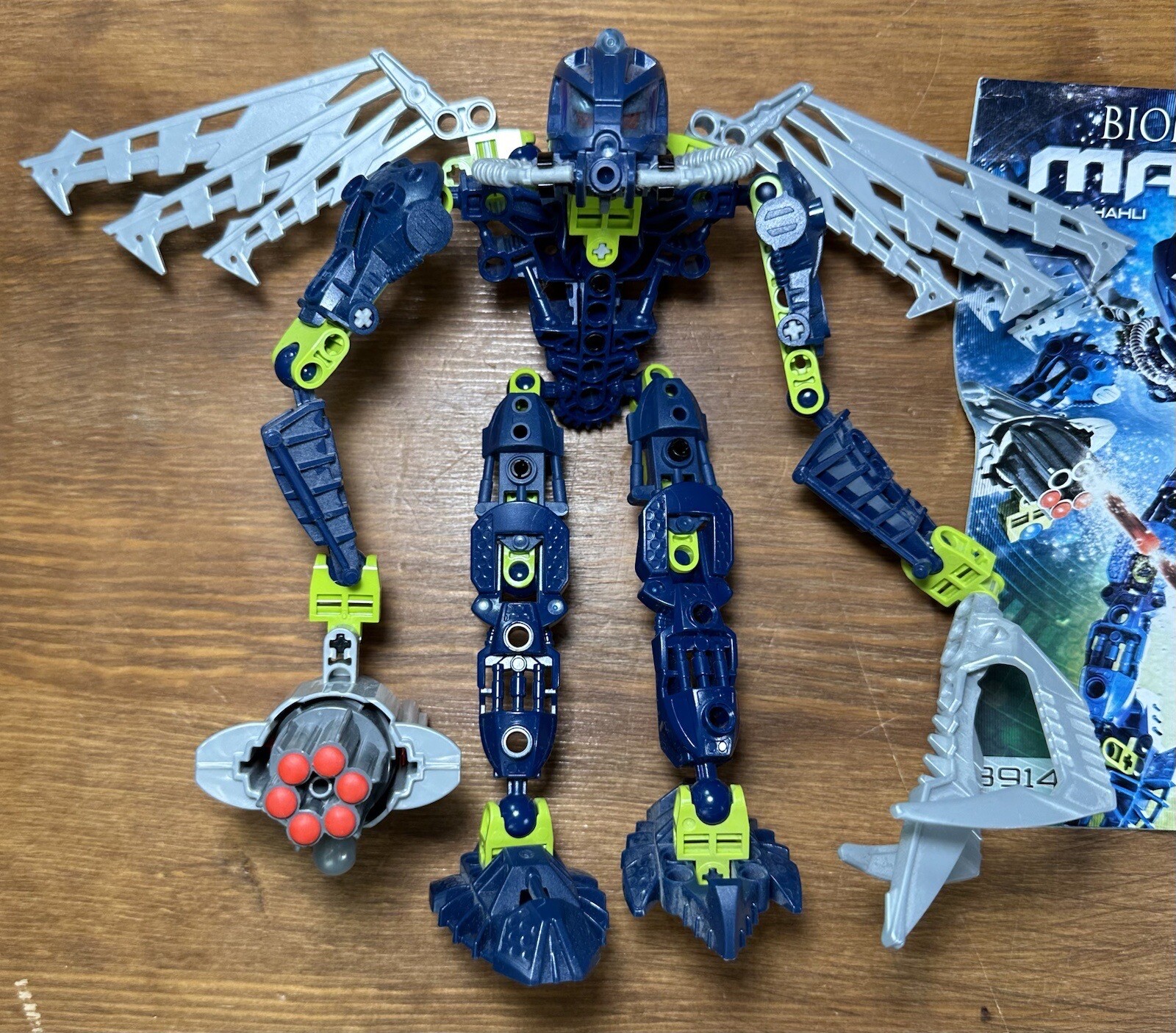 Lego Bionicle Toa Mahri Toa Hahli (8914) COMPLETE FIGURE & Instructions ...
