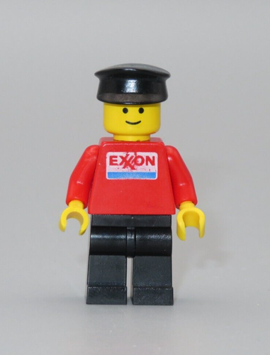 LEGO Classic vintage Town Exxon male Gas Station minifigure 6679 Tow ...