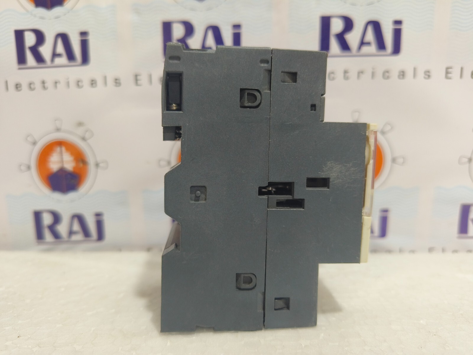 SCHNEIDER ELECTRIC GV2-ME32 3-POLE TESYS GV MOTOR PROTECTION CIRCUIT ...