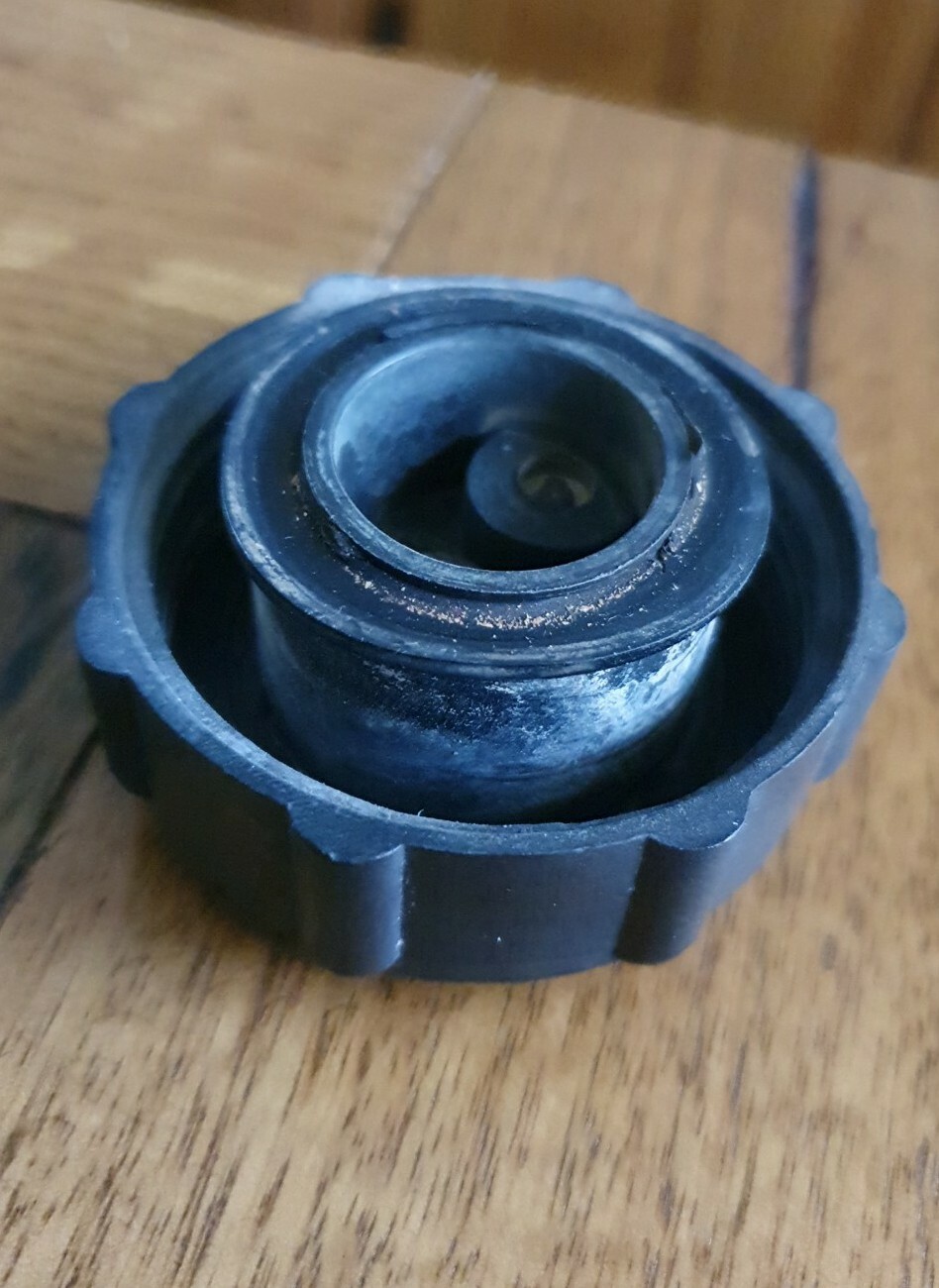 OEM BMW RADIATOR TANK CAP PRESSURE CAP #1152061 | eBay