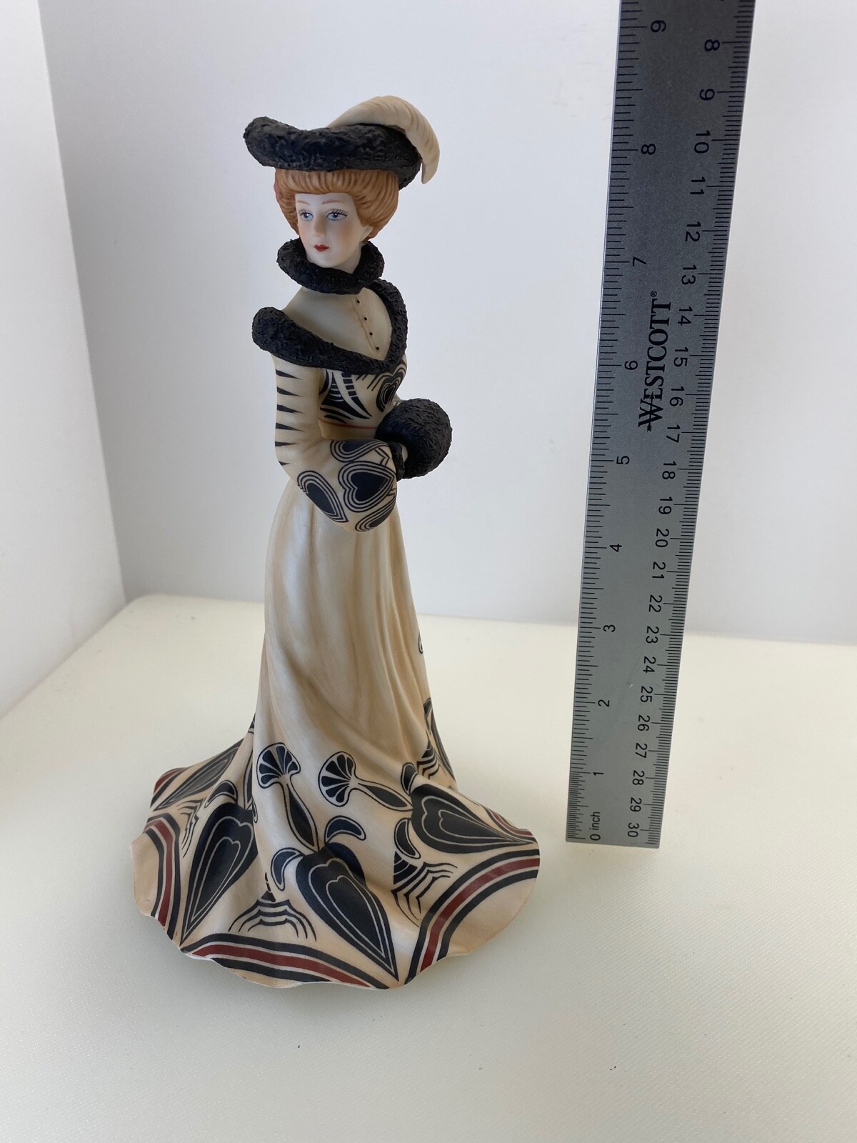 Lenox Tea at the Ritz Fine Porcelain Lady Sculpture Figurine 8.5" Japan ...