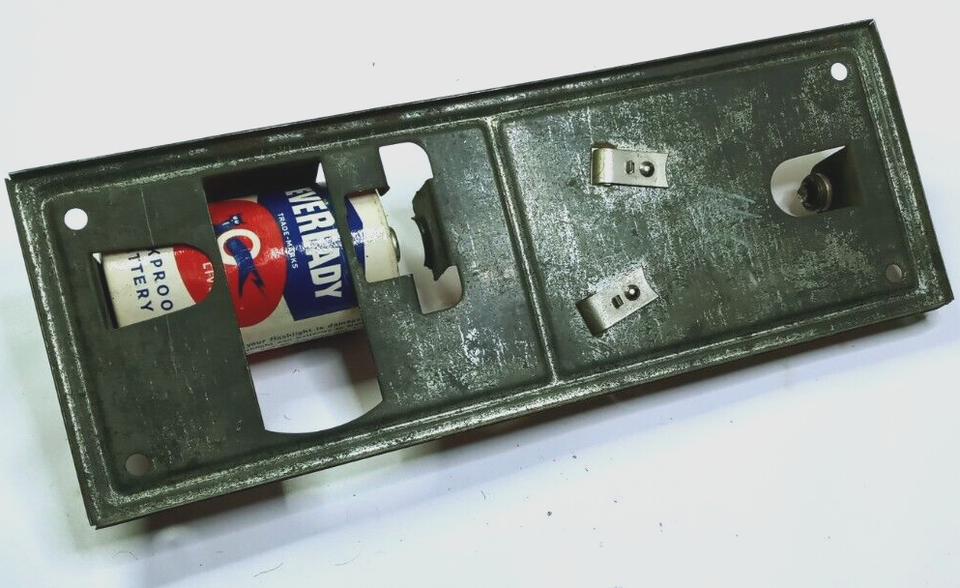 Vintage Eveready Flashlight Battery Tester #6294 with Vintage D Battery ...