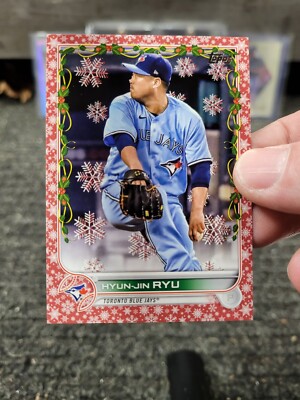 HYUN-JIN RYU ~ /99 ~ 2022 Topps Holiday SP ~ RED METALLIC SNOWFLAKE ~ # ...
