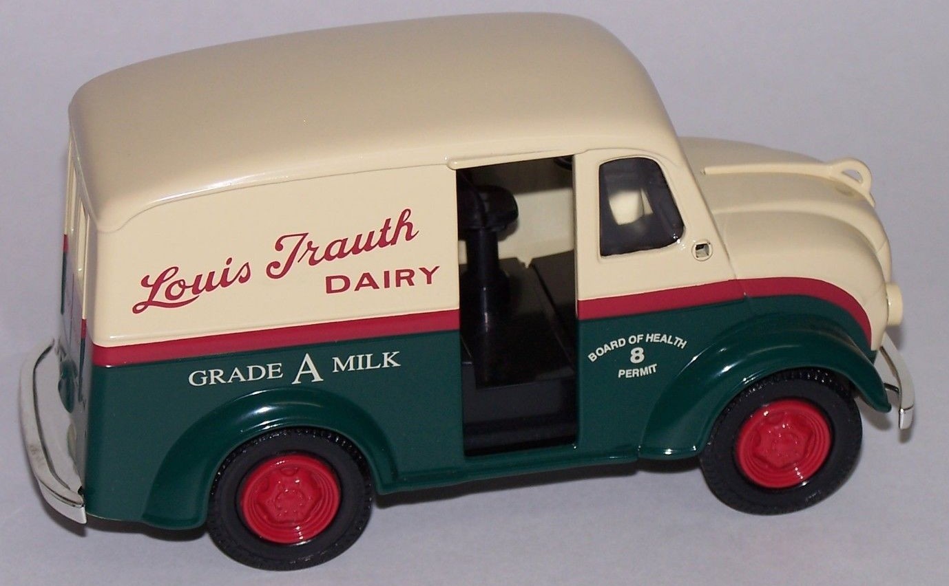 Ertl Collectible 50s Divco Delivery Truck Diecast Metal Louis Trauth ...