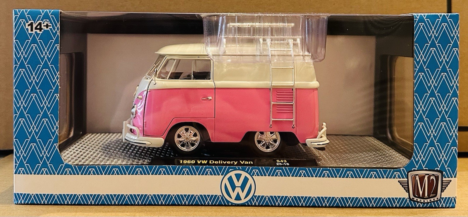 2025 M2 MACHINES "THINK SMALL" 1960 VW DELIVERY VAN 1/24 S43/ 25-16 ...