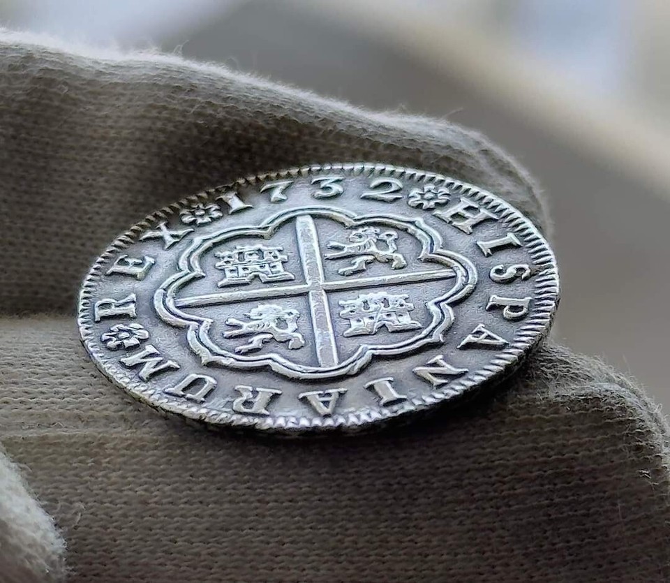 1732 Spain Philip V 2 Reales Seville mint Colonial era coin 5,75 gr ...