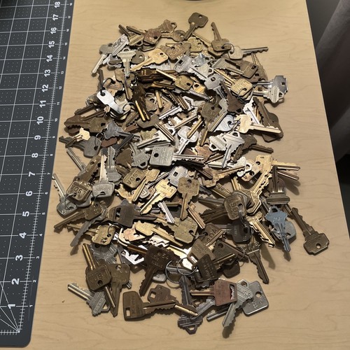 Bulk Key Lot 5LBS – Vintage House, Commercial, locks, for Crafts, Art ...