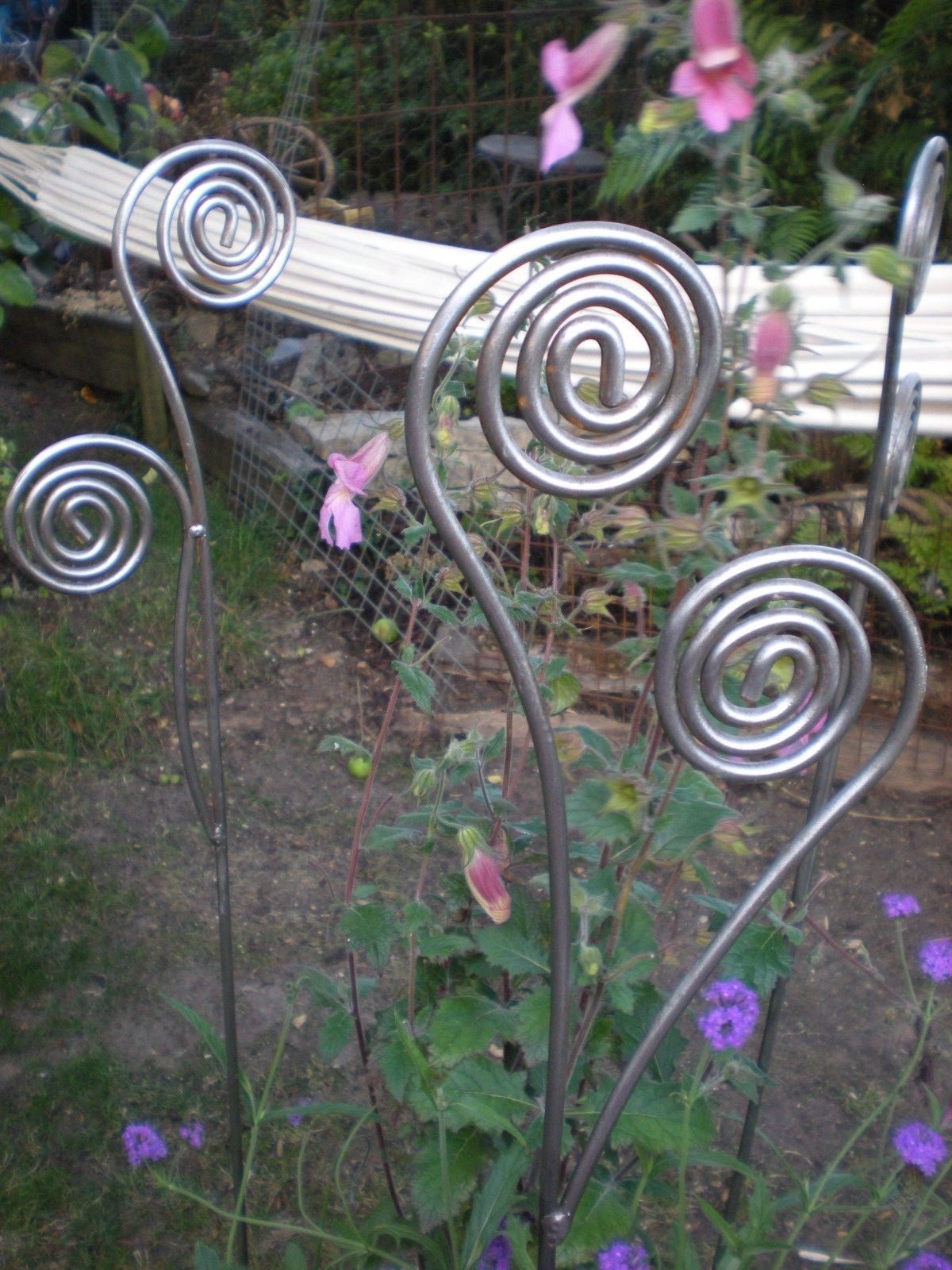 3 Plant Stakes, Supports, Metal, Fern Fronds, 1 metre high, Mixed ...