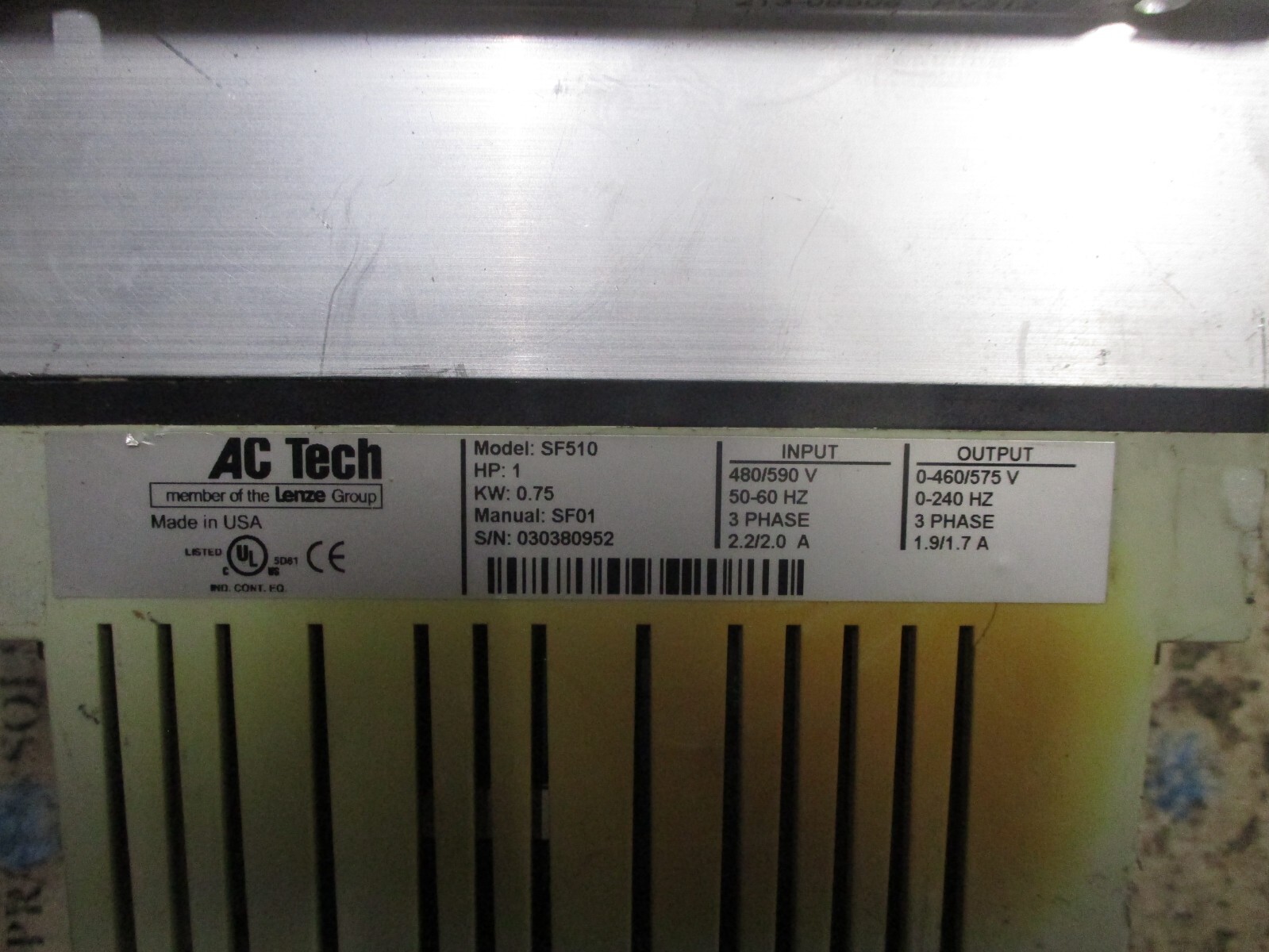 Lenze AC Tech SF510 SCF Series AC Drive 1HP 0.75kW 480/590VAC 1.9A/1.7A ...
